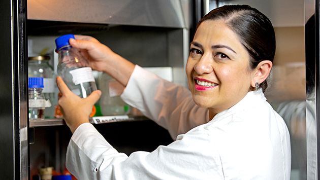 Janet Gutiérrez, apasionada por la ciencia – Periódico Zócalo ...