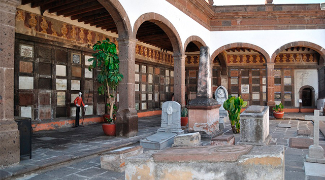 El Museo De La Muerte El Panteón Que Se Volvió Museo En Querétaro