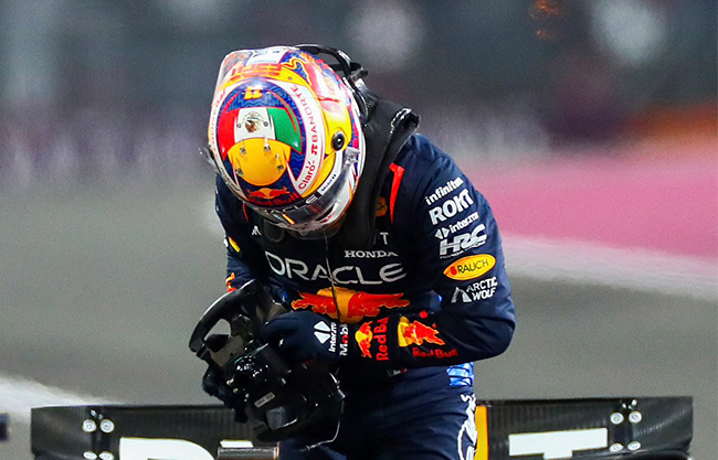 Christian Horner deja en Checo Pérez decisión de continuar con Red Bull ...